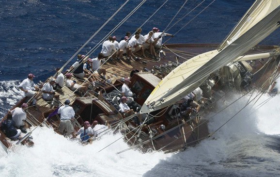 Yacht VELSHEDA, Camper & Nicholsons | CHARTERWORLD Luxury Superyacht ...